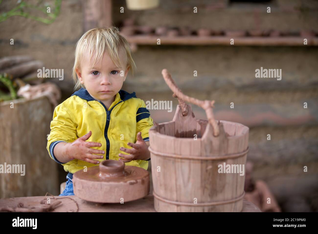 Throwing a pot child hi-res stock photography and images - Alamy