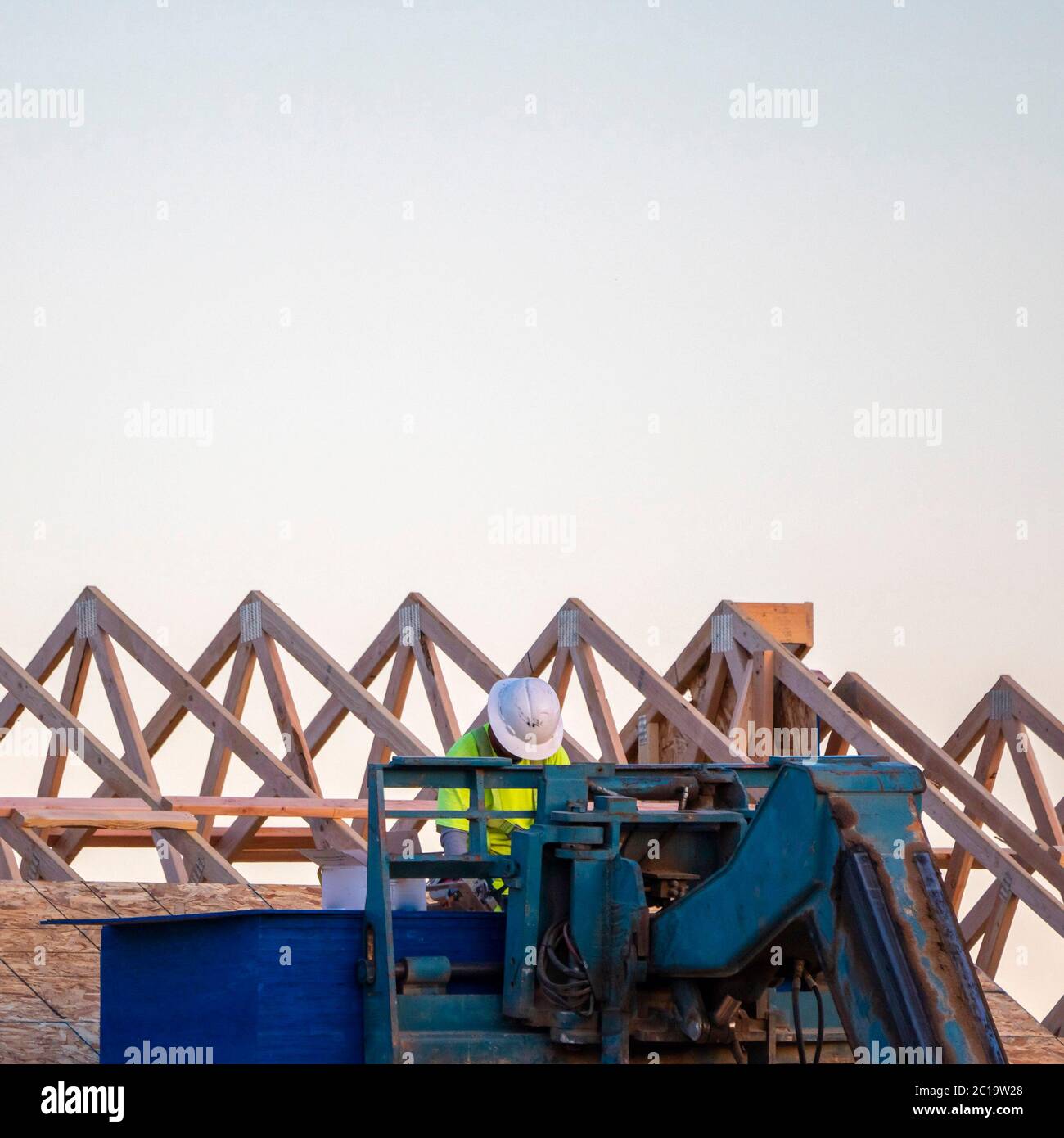 Truss arm hi-res stock photography and images - Alamy