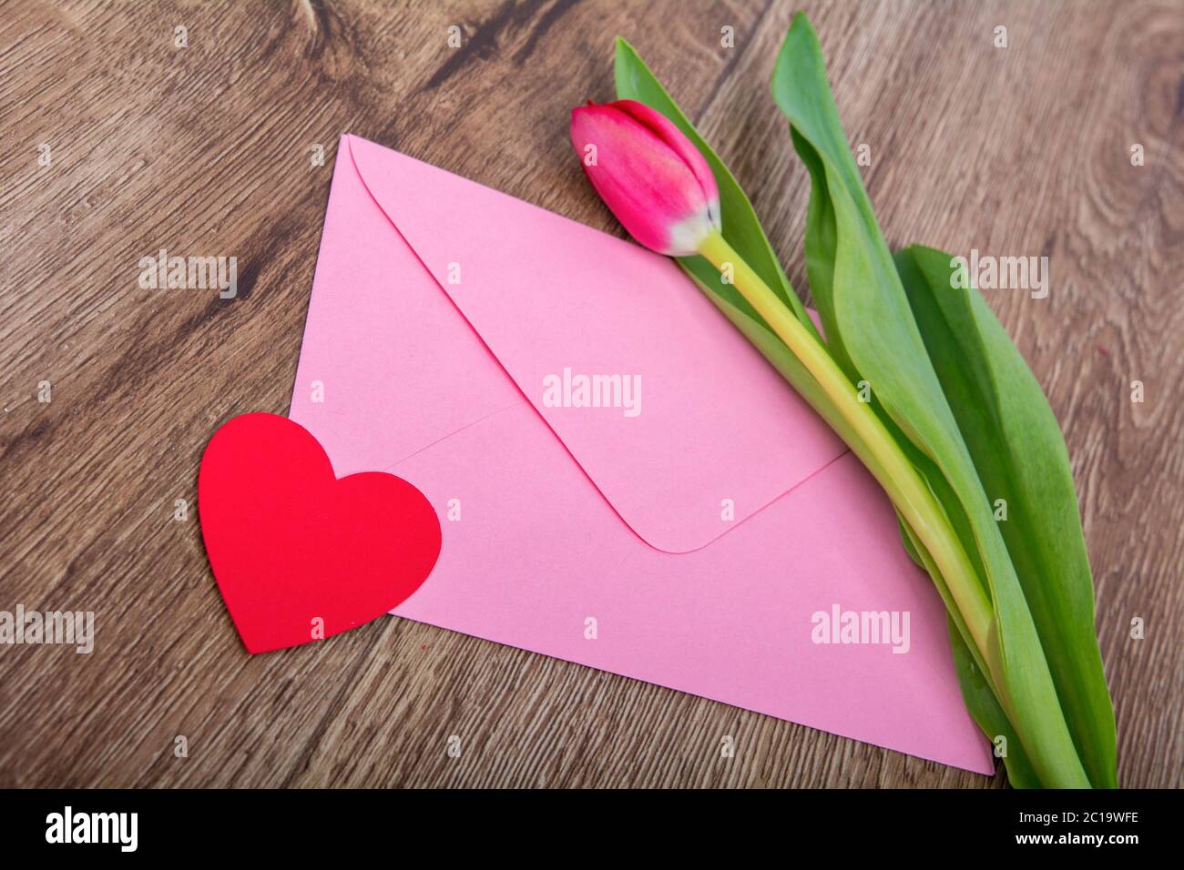 Letter envelope table hi-res stock photography and images - Alamy