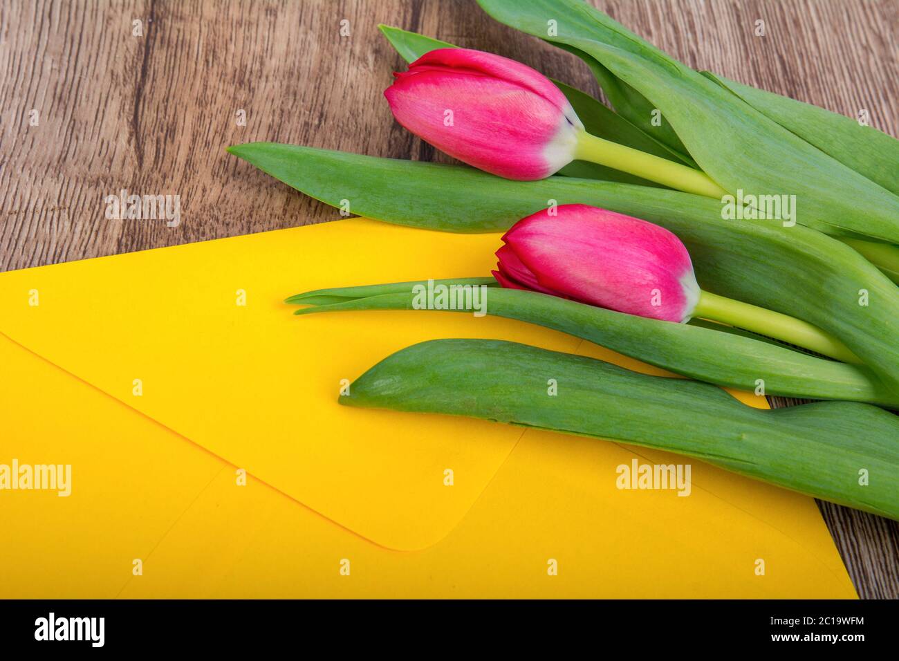 Letter envelope table hi-res stock photography and images - Alamy