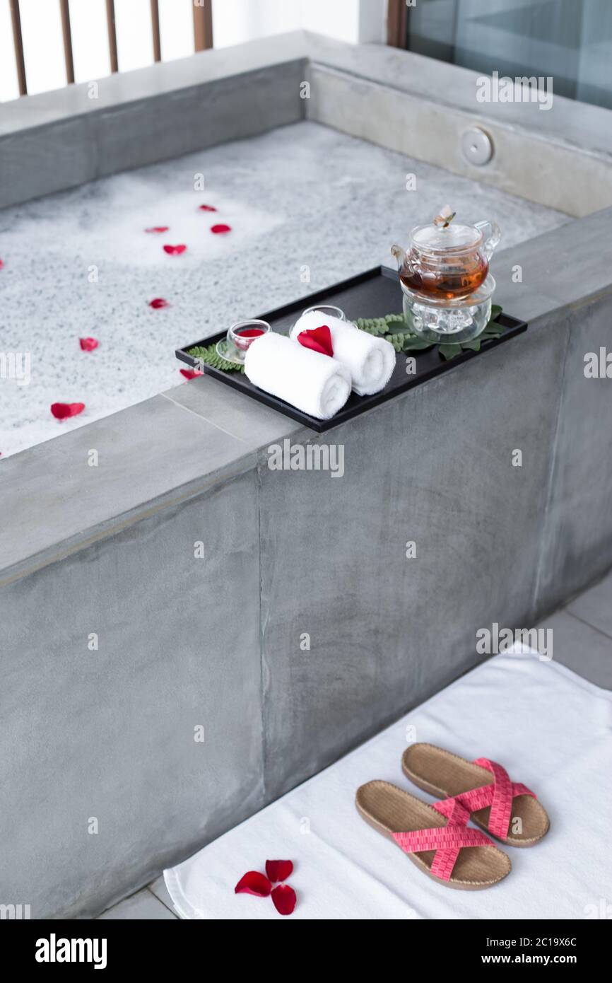 interior of modern spa bathroom Stock Photo - Alamy
