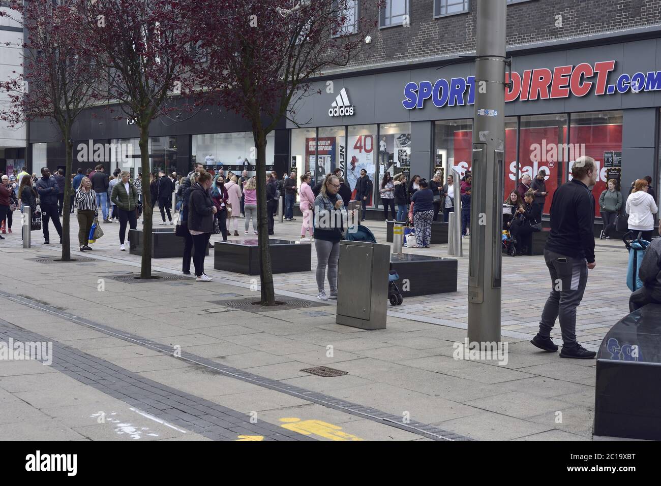 Queue outside Sports Direct in Middlesbrough on the morning non ...