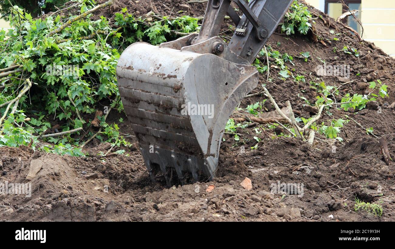 Earth mover bucket hi-res stock photography and images - Alamy