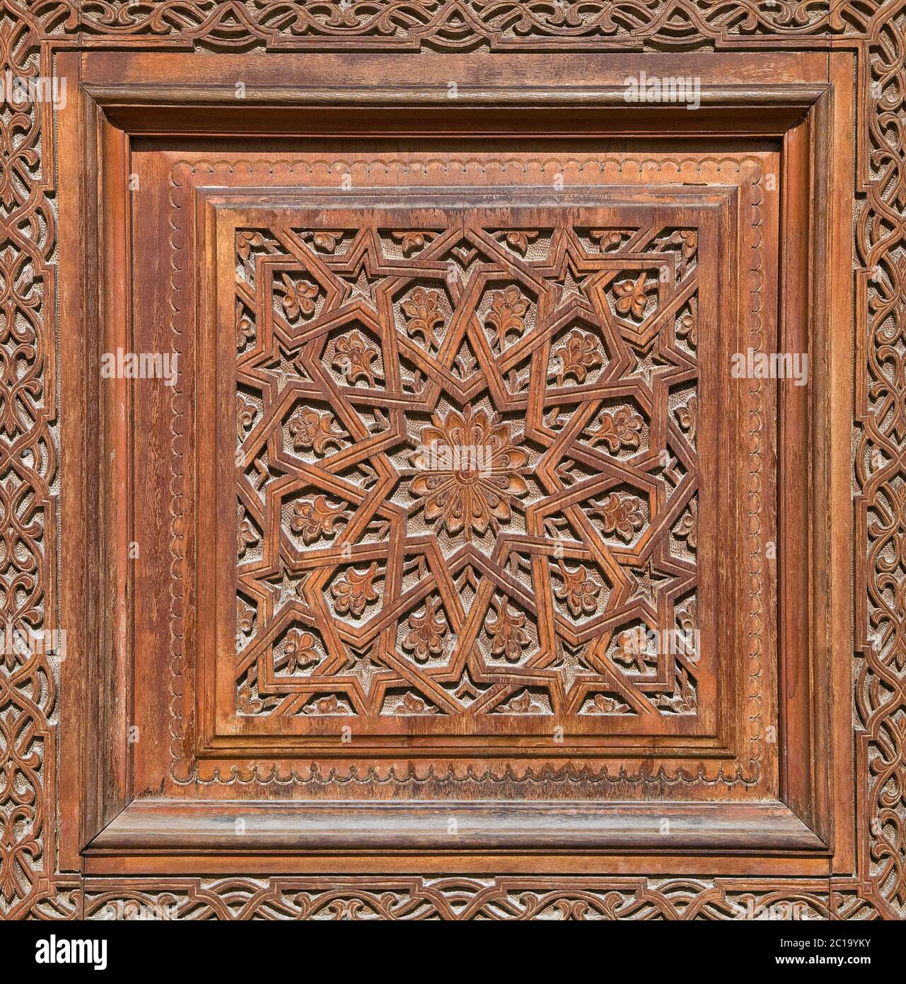Traditional wood carving, Uzbekistan Stock Photo - Alamy