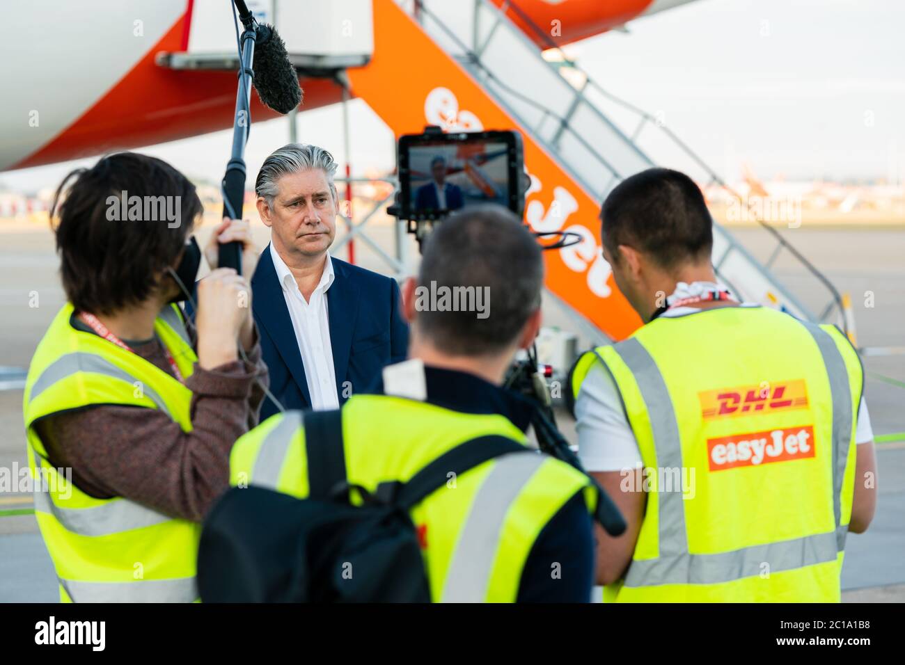 EasyJet CEO Johan Lundgren interviewed by TV Stock Photo - Alamy