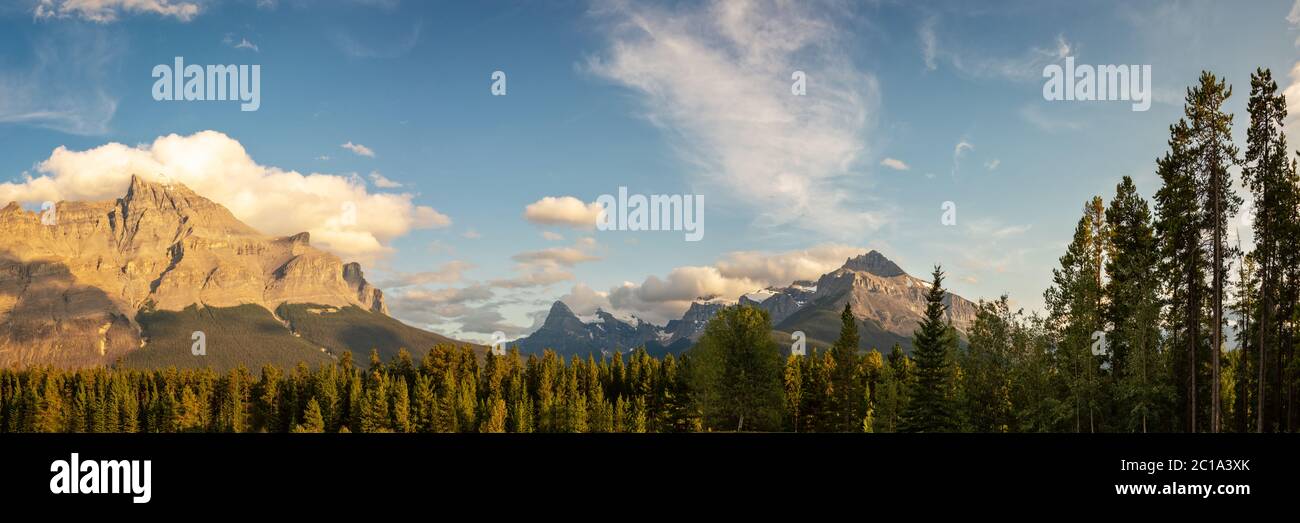 Mountain peaks at sunset, view from Icefields Parkway in Banff National ...