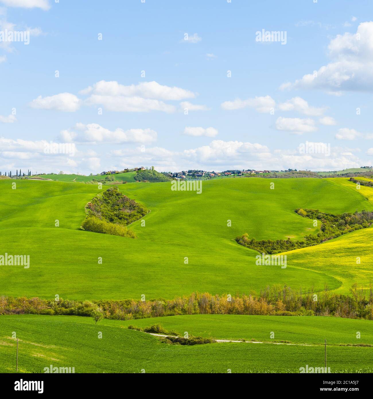 Fields and pastures hi-res stock photography and images - Alamy
