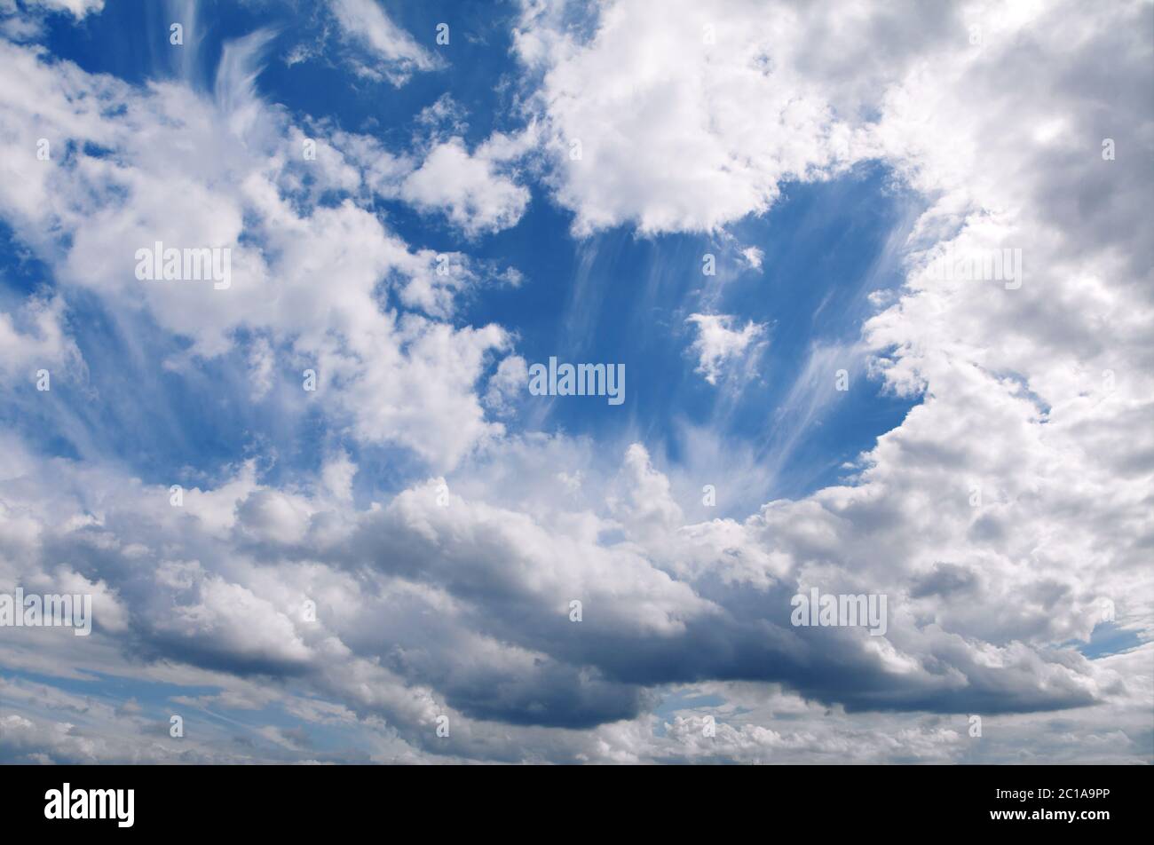 Woolpack cloud hi-res stock photography and images - Alamy
