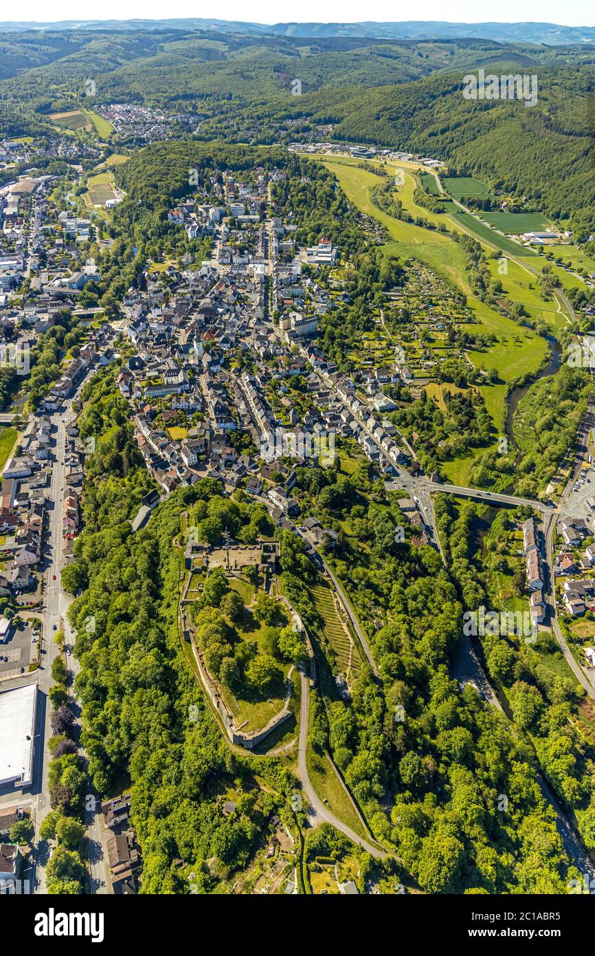 Aerial photograph, Arnsberg castle ruin, east tower, view of Arnsberg ...