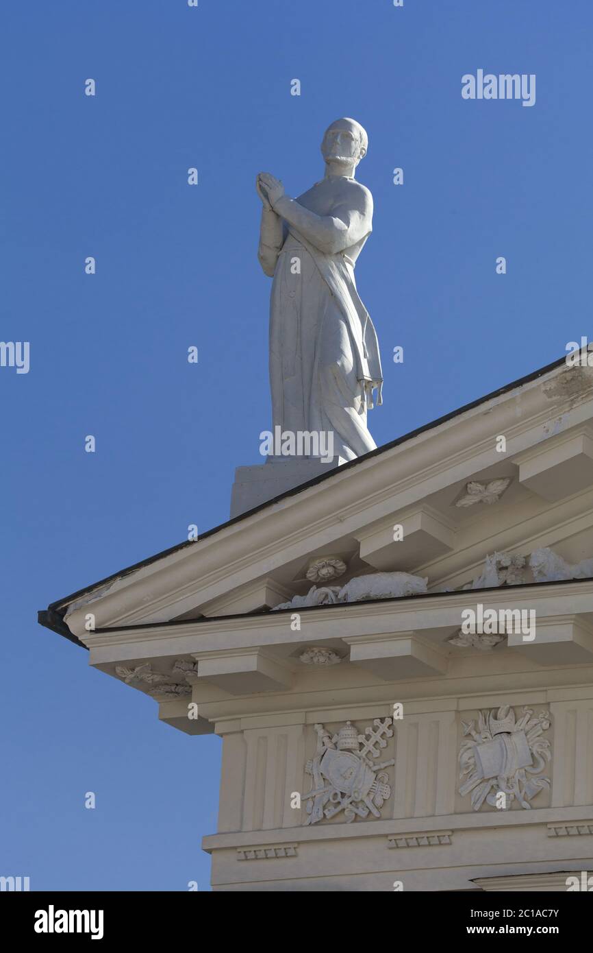 Statue on roof vilnius hi-res stock photography and images - Alamy