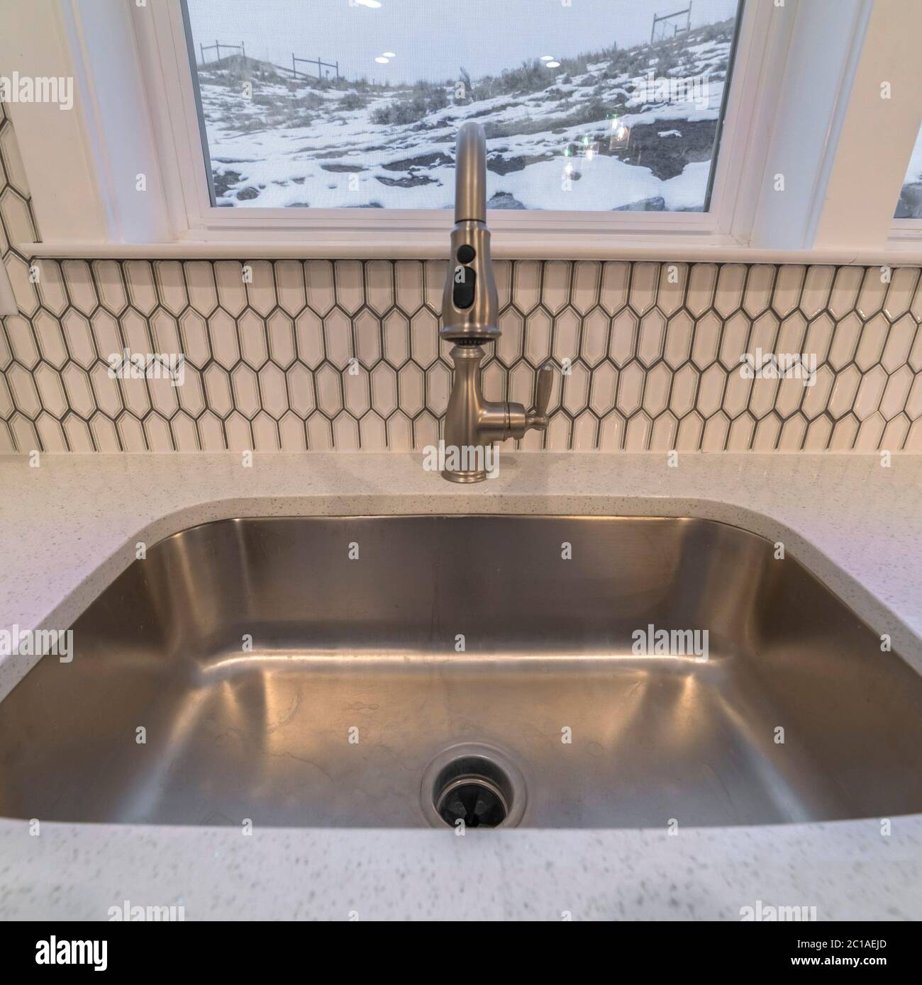 Square frame Single stainless steel sink in a kitchen Stock Photo - Alamy