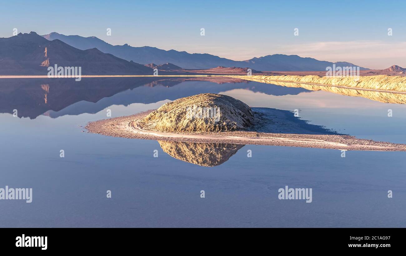 Panorama frame Small island in the Bonnievale Salt Flats, Utah Stock ...