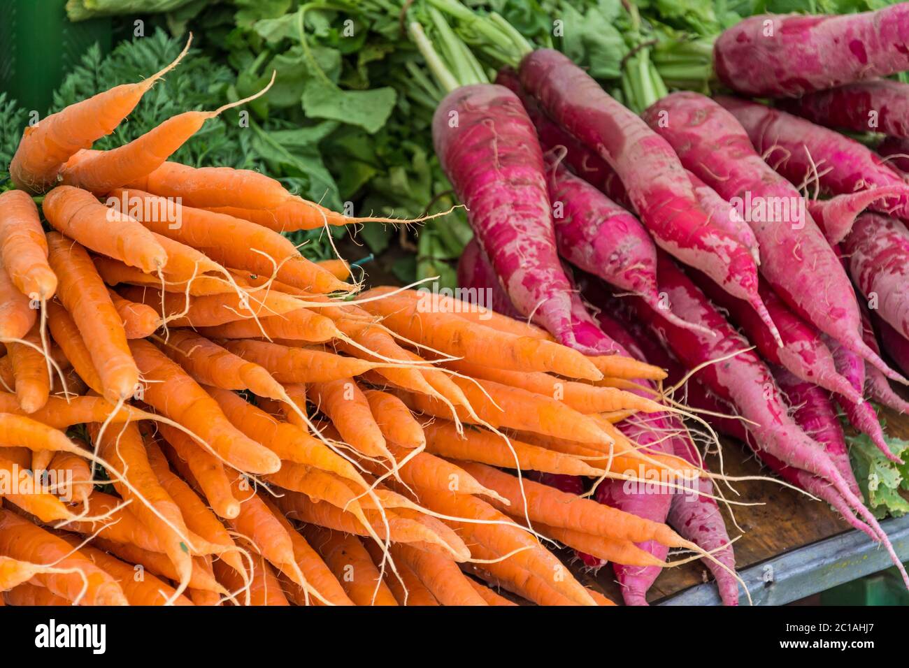 Fresh vegetables (carrots) at the farmers market Stock Photo - Alamy