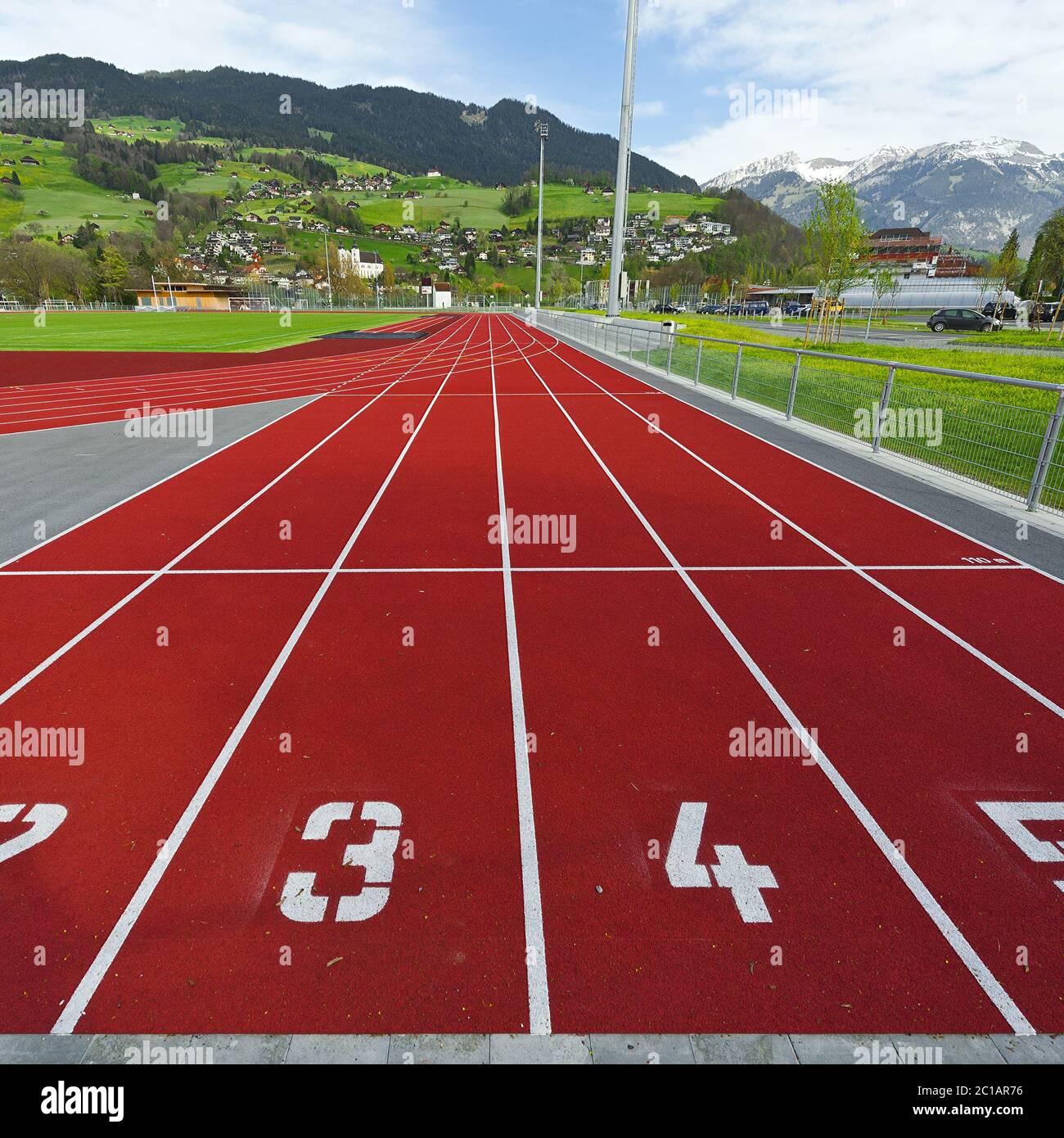 Running tracks hi-res stock photography and images - Alamy