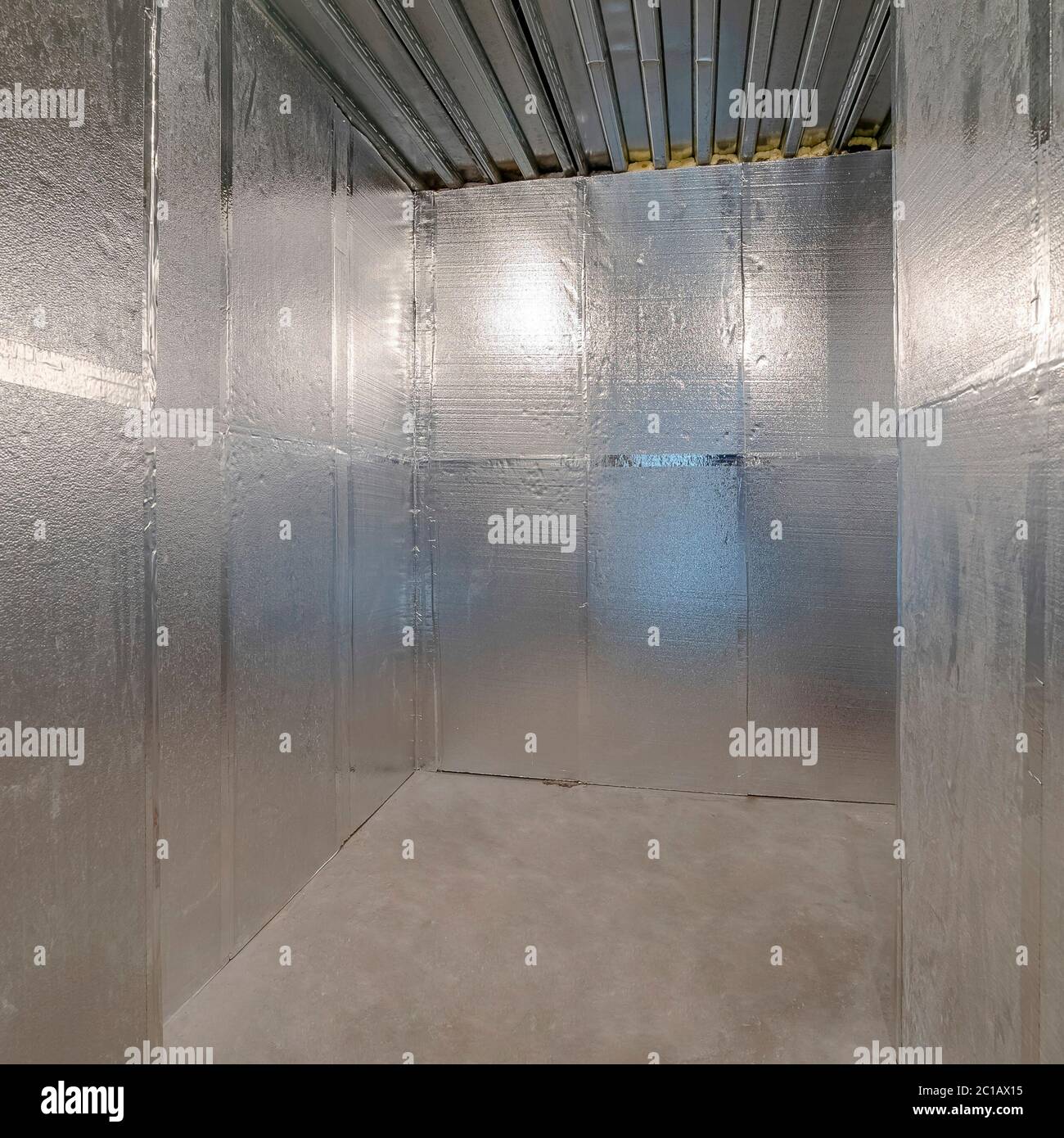 Cold storage unit hi-res stock photography and images - Alamy