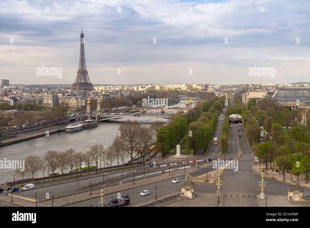 Top view from Ferris wheel Roue de Paris at Place de la Concorde on ...