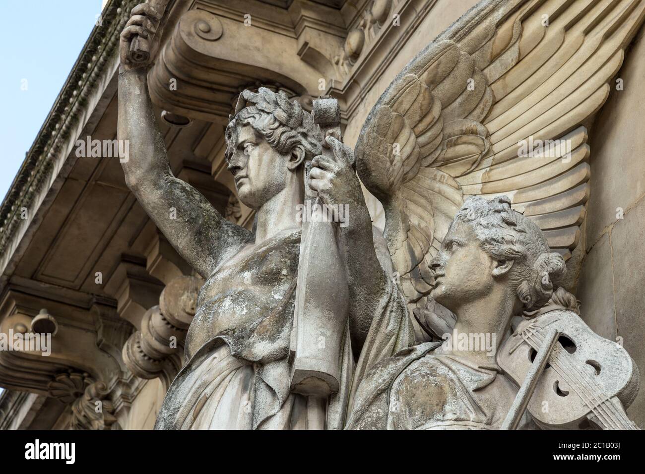 Architectural details of Opera National de Paris: Dance Facade ...