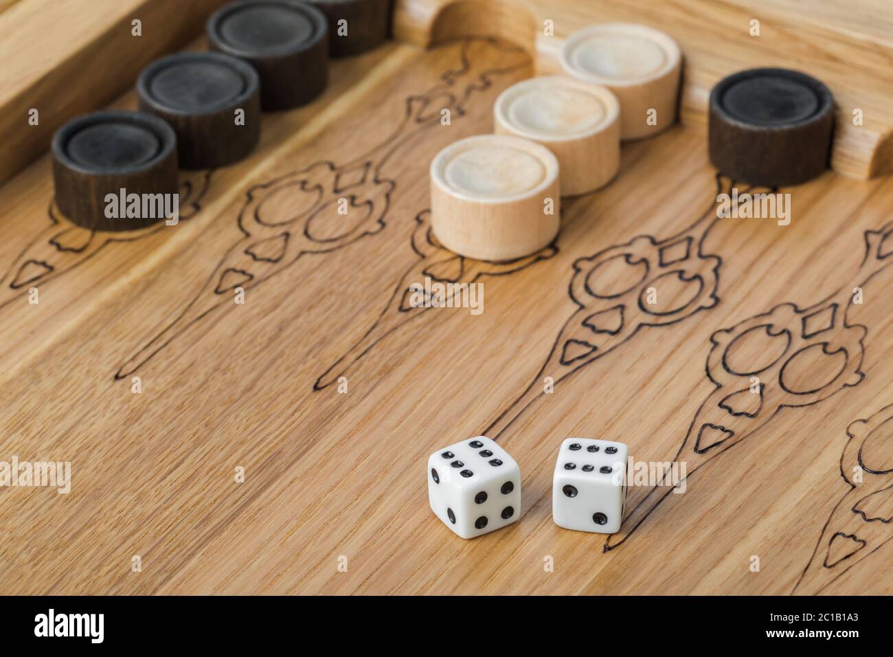 Backgammon playing field and dices Stock Photo - Alamy
