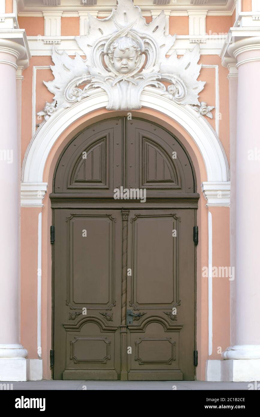 Fretwork door hi-res stock photography and images - Alamy