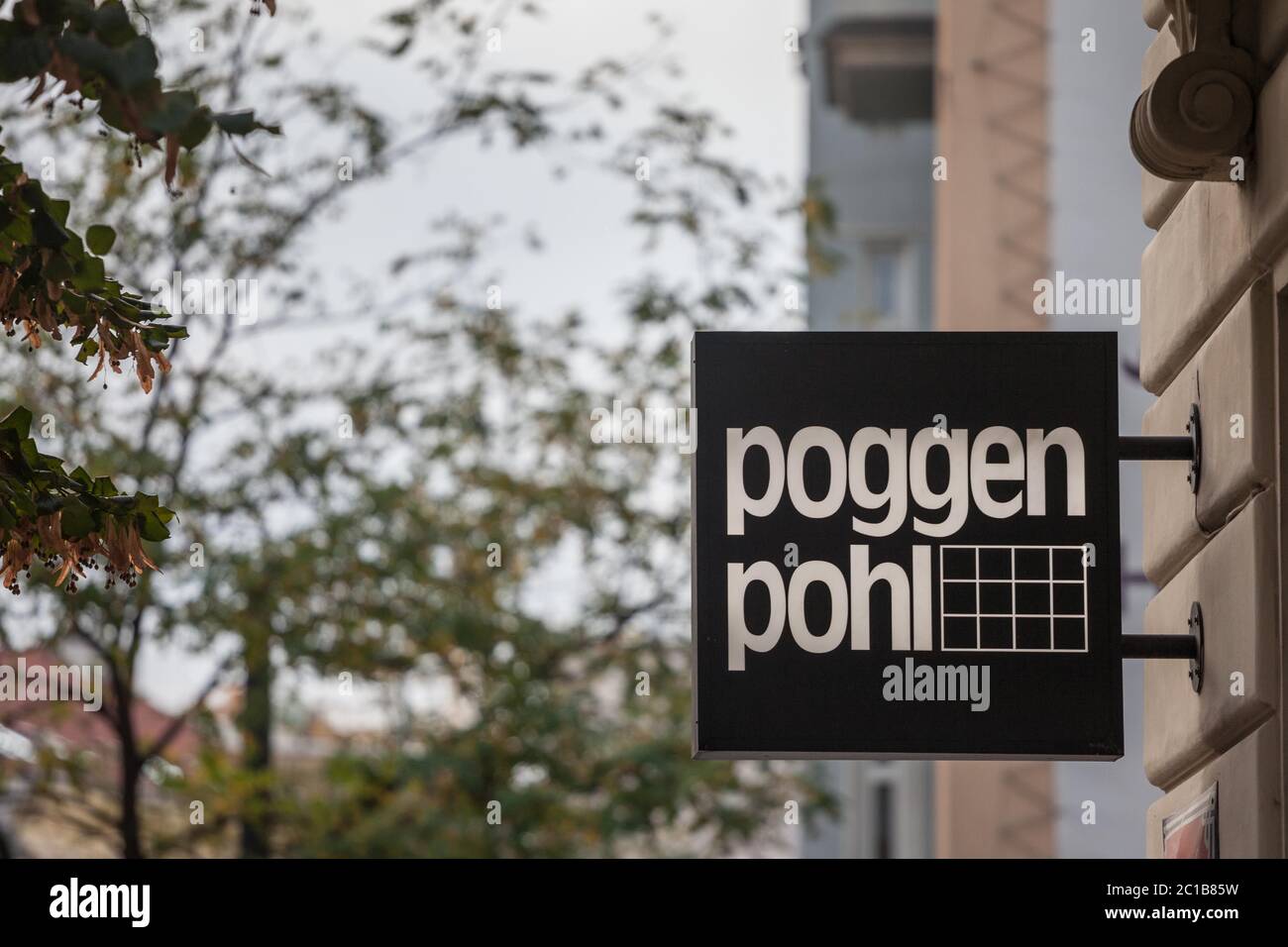 Poggenpohl logo hi-res stock photography and images - Alamy