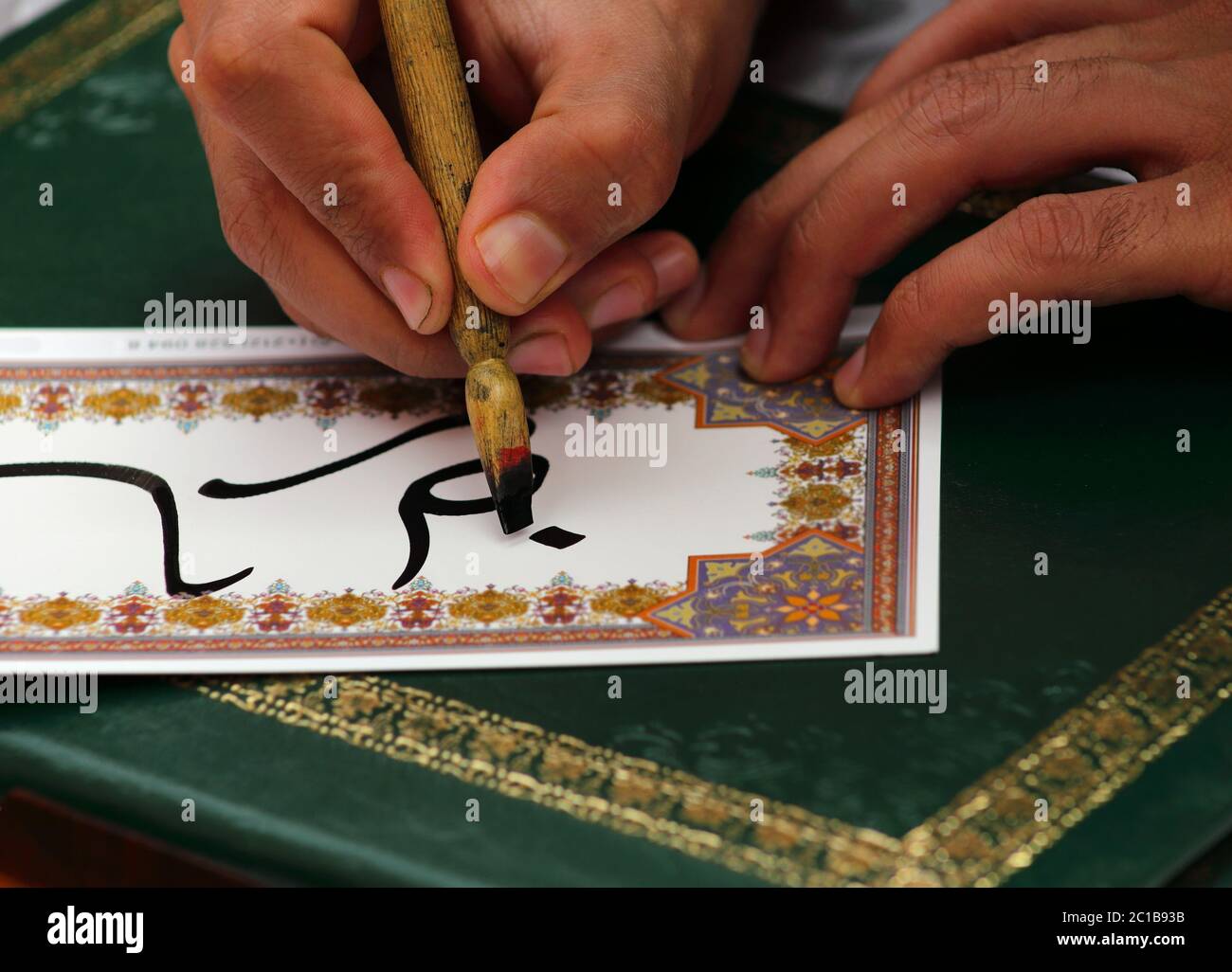 Calligraphy pen hi-res stock photography and images - Alamy