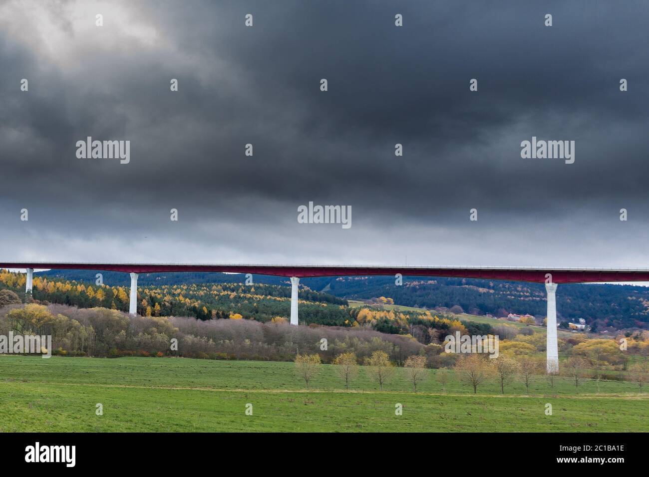 Motorway valley bridge in the Thuringian Forest Stock Photo - Alamy