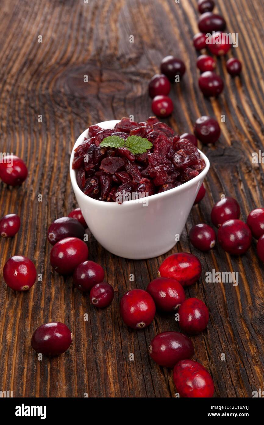 Fresh and dried cranberries Stock Photo - Alamy