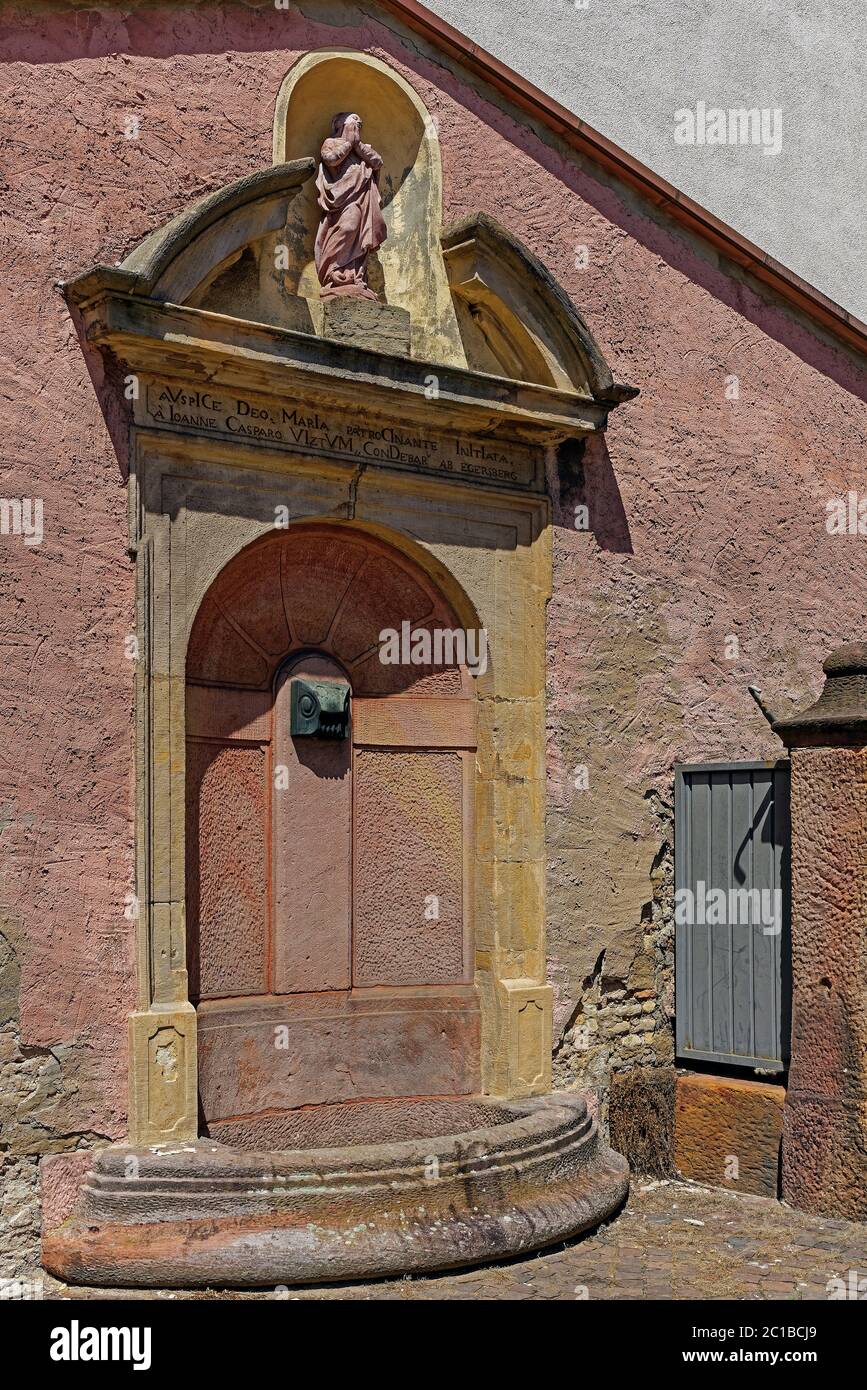 SchUM-Stadt, Brunnen, historisch Stock Photo - Alamy