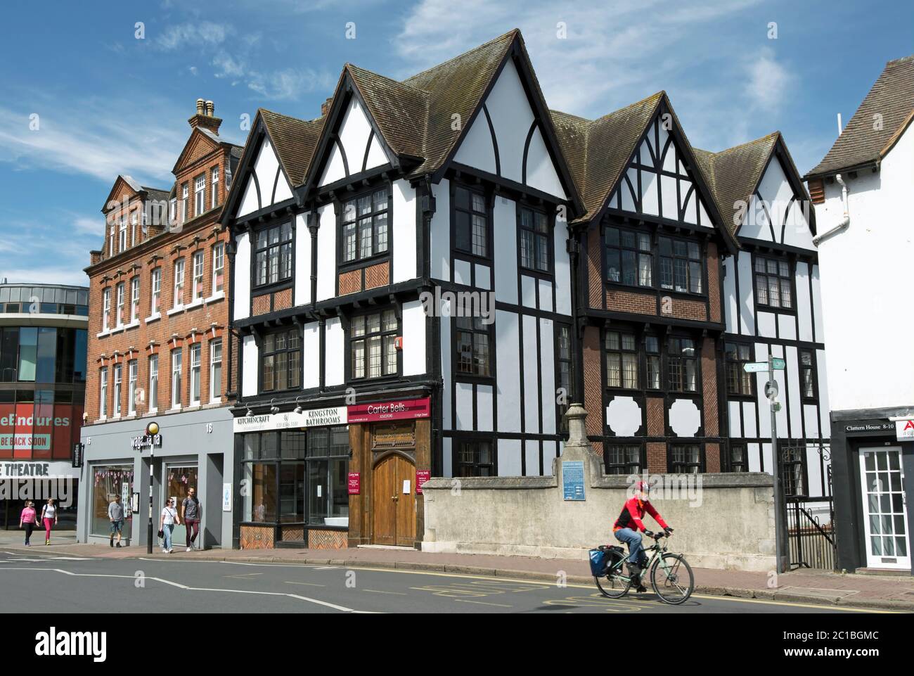 Tudor bridge hi-res stock photography and images - Alamy