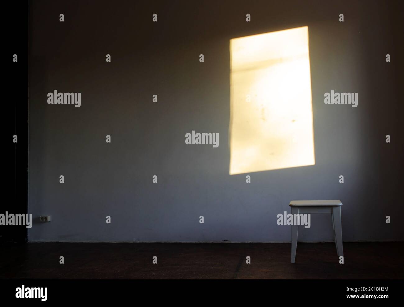 White stool hi-res stock photography and images - Alamy