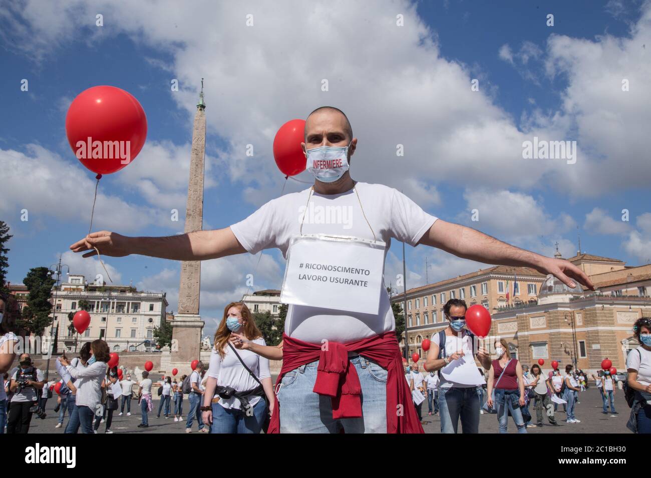 Rome, Italy. 15th June, 2020. Flashmob at Piazza del Popolo in Rome ...
