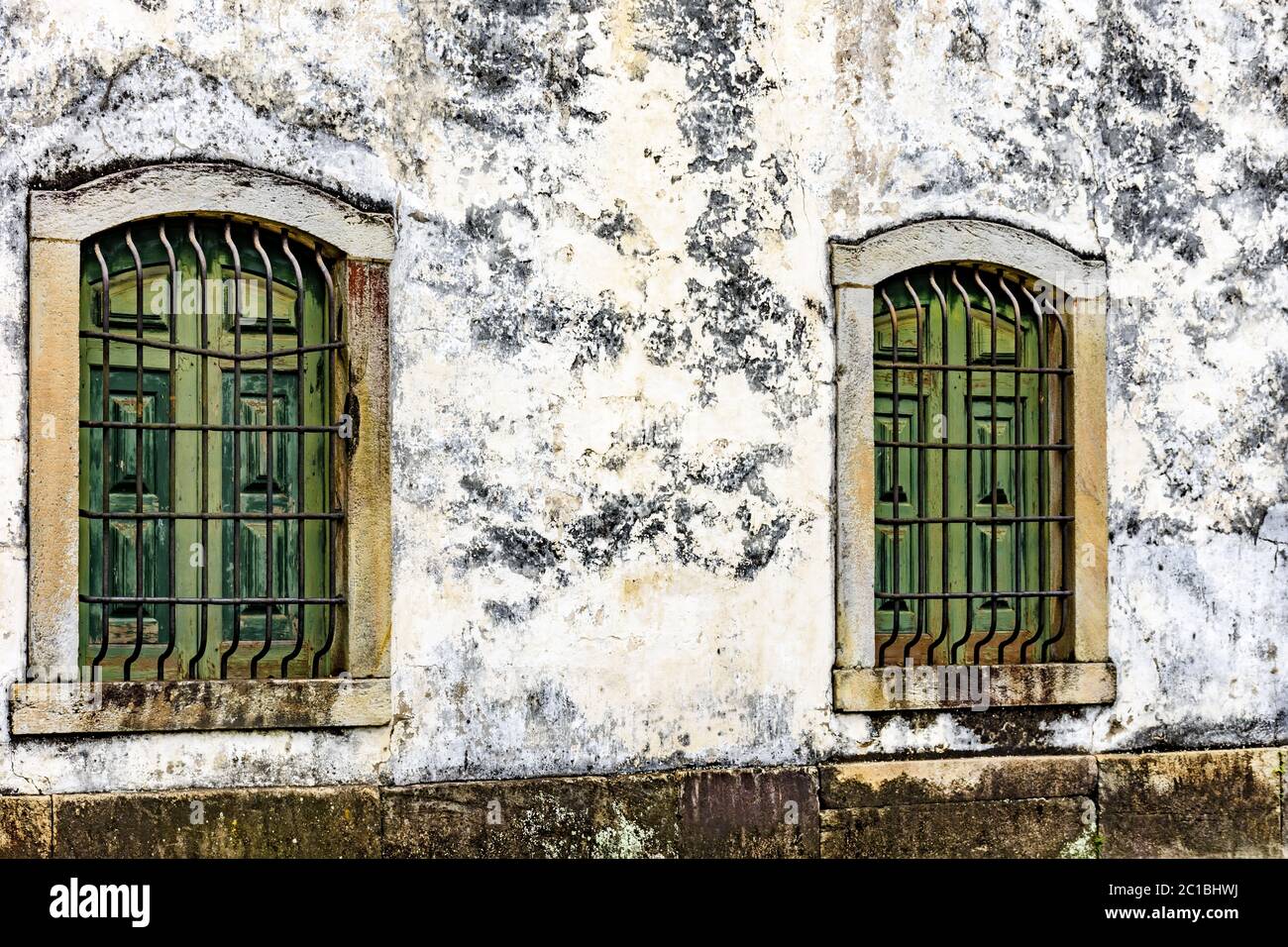 Beautiful old windows architectural hi-res stock photography and images ...