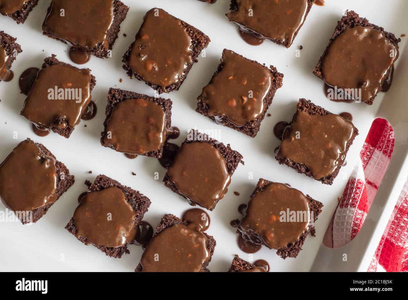 Brownies in tray hi-res stock photography and images - Alamy