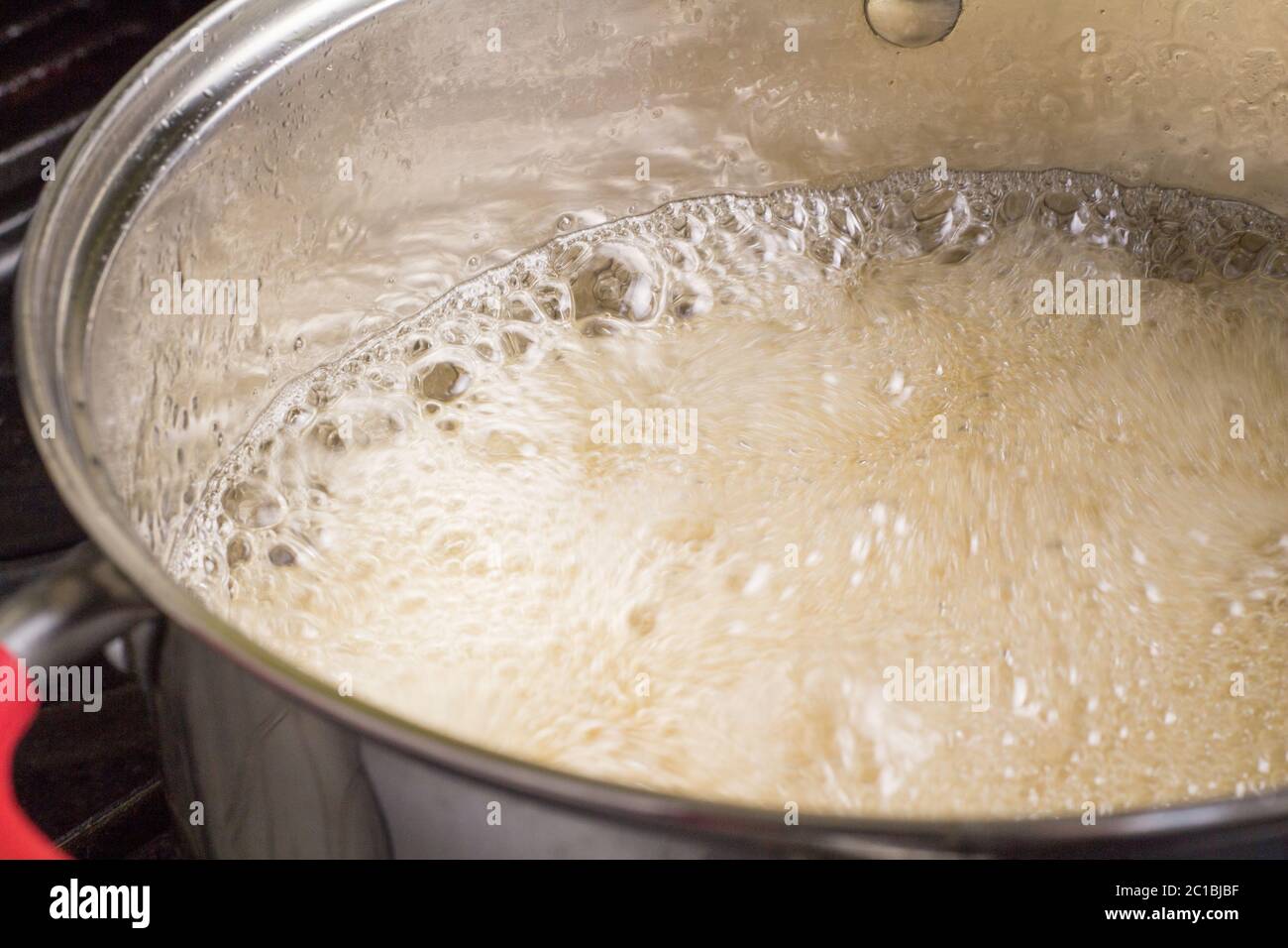 Sap boiling hi-res stock photography and images - Alamy