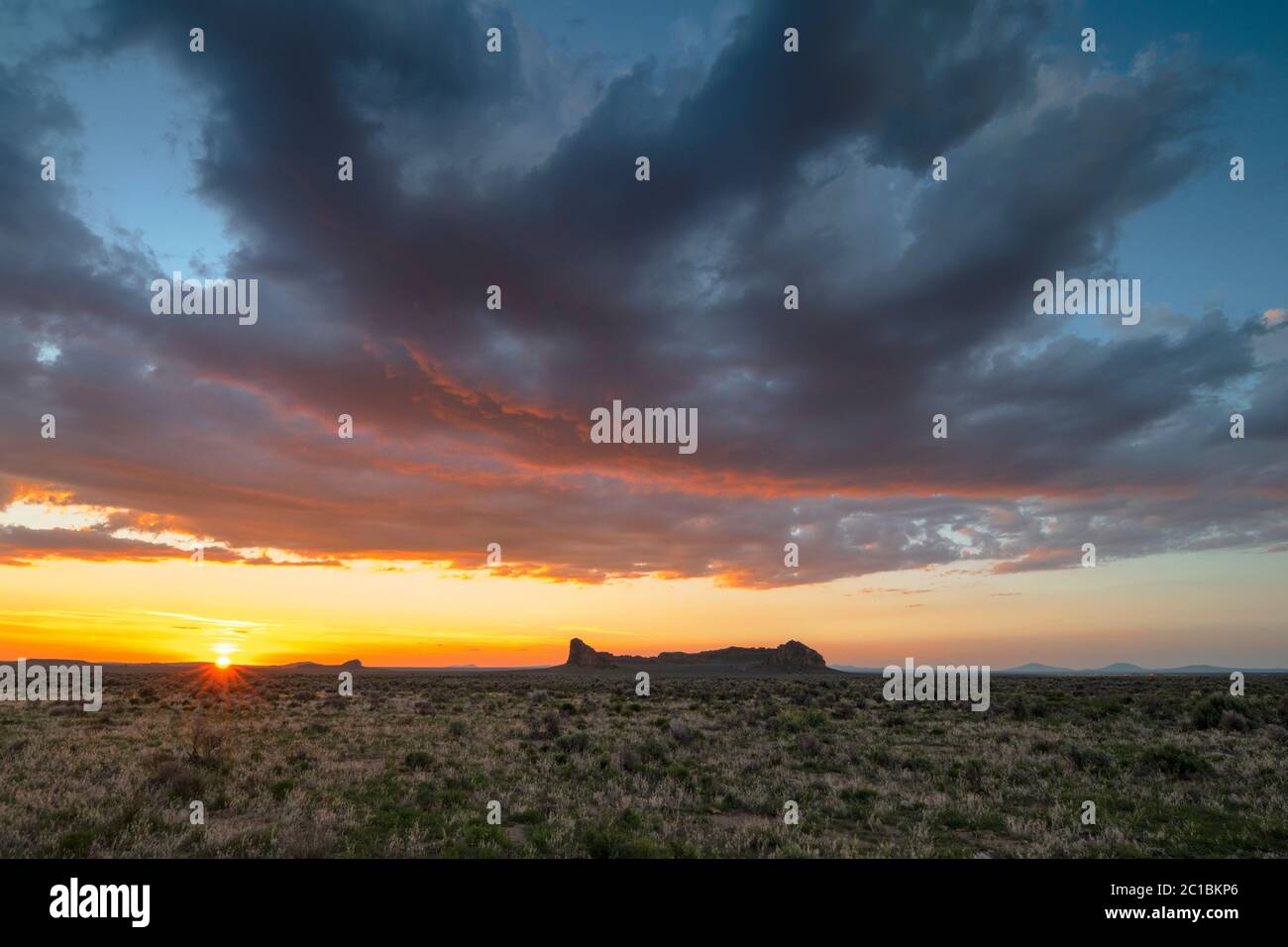 USA, Pacific Northwest, Oregon, Central Oregon, Fort Rock State ...