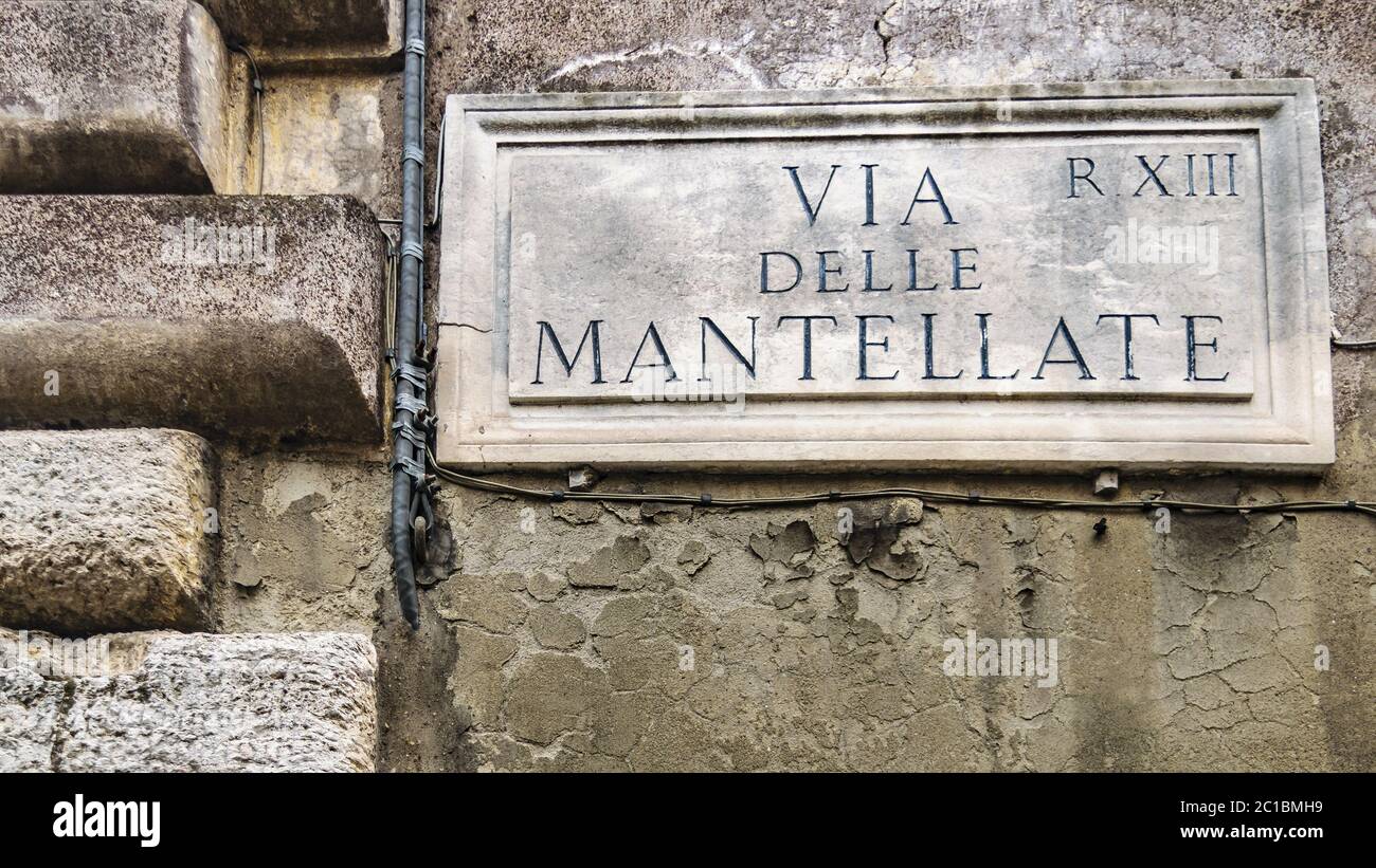 City sign italy hi-res stock photography and images - Alamy