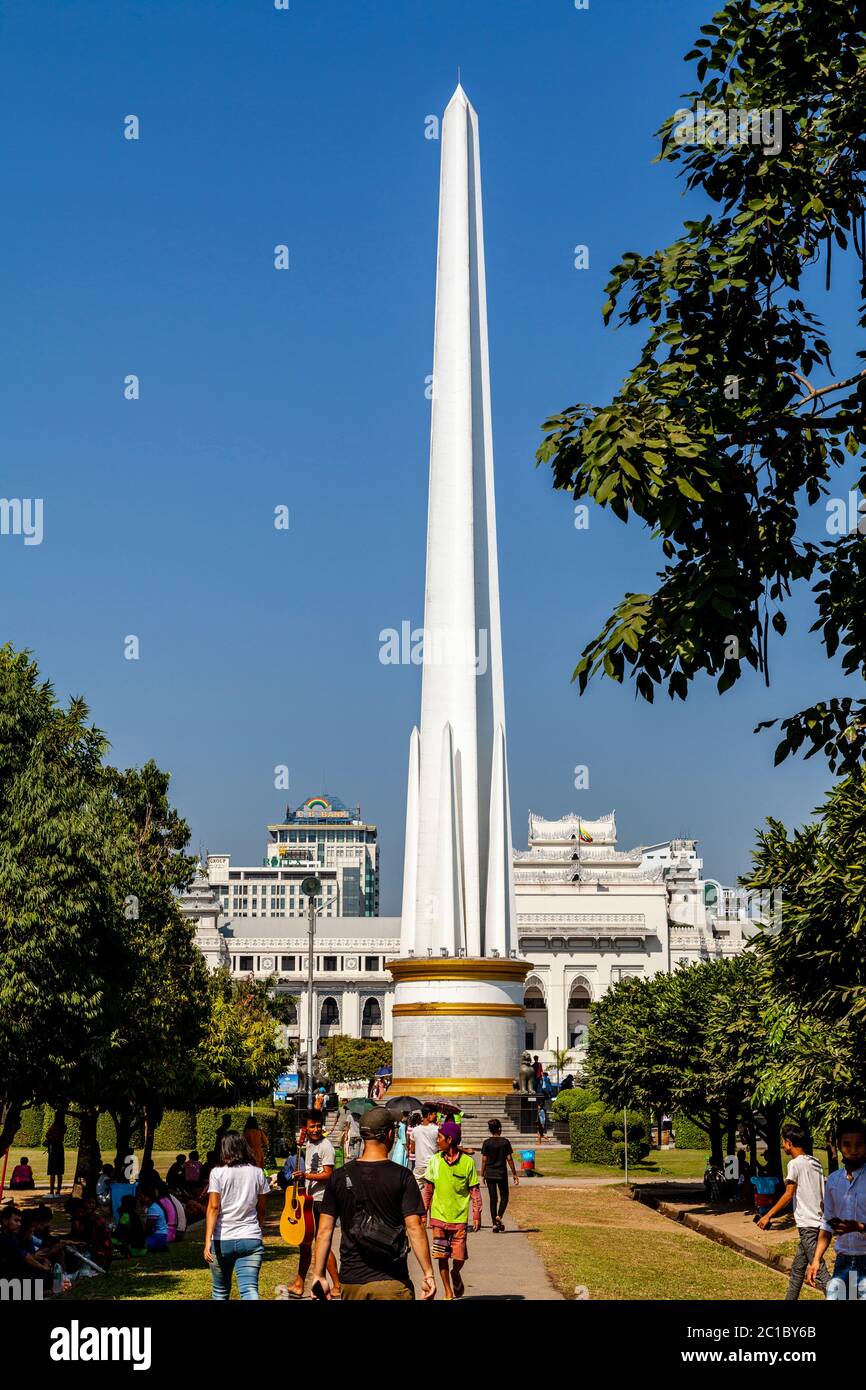 The Independence Monument, Maha Bandula Park, Yangon, Myanmar Stock ...
