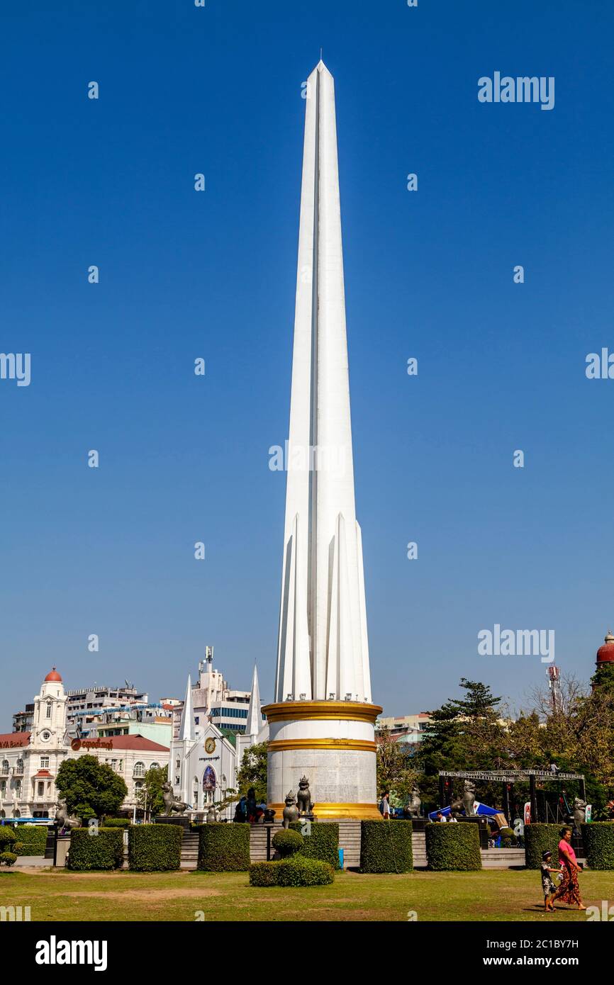 The Independence Monument, Maha Bandula Park, Yangon, Myanmar Stock ...