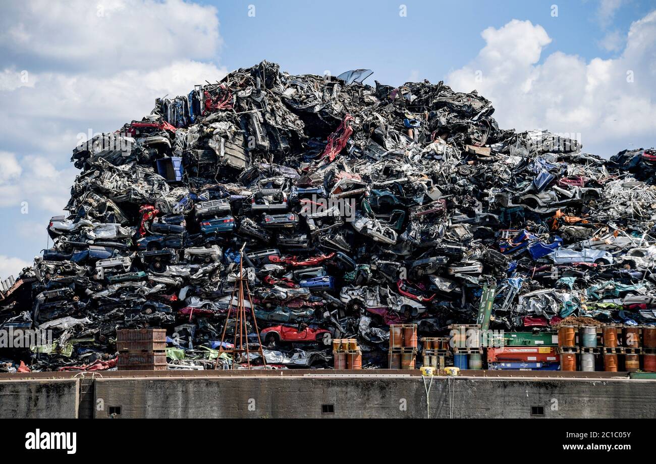 Scrapped materials hi-res stock photography and images - Alamy
