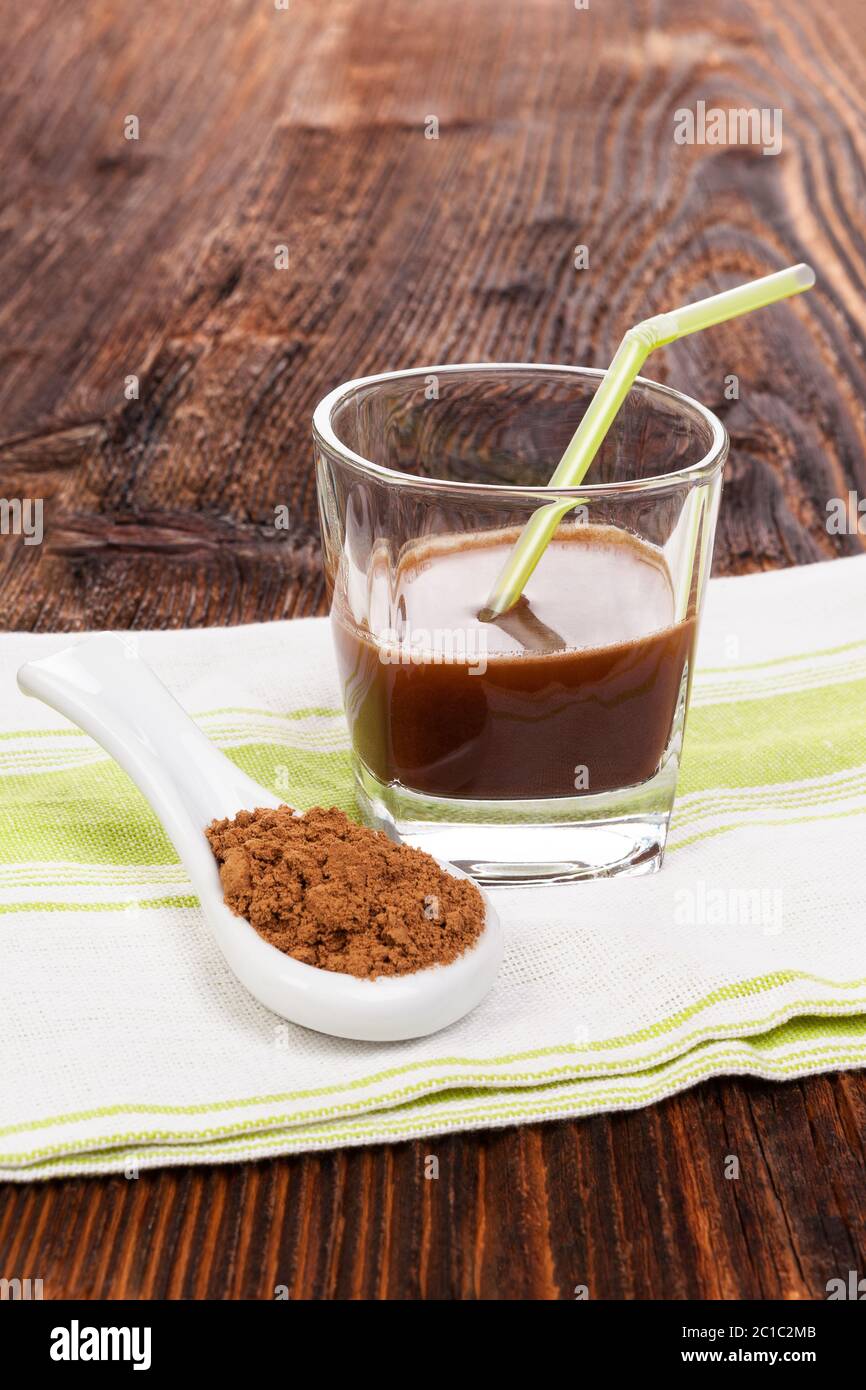 Reishi healthy powder Stock Photo - Alamy