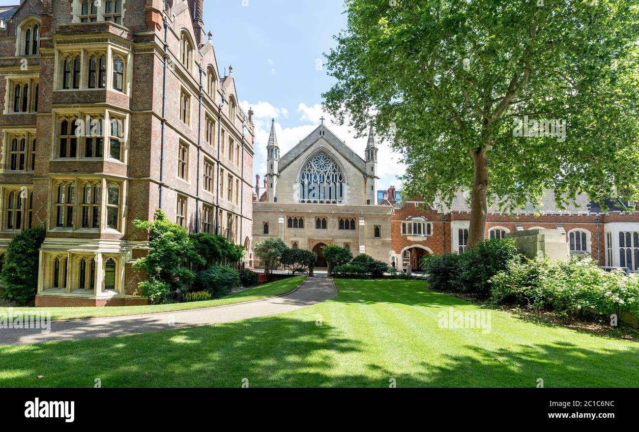 Honorable judge hi-res stock photography and images - Alamy