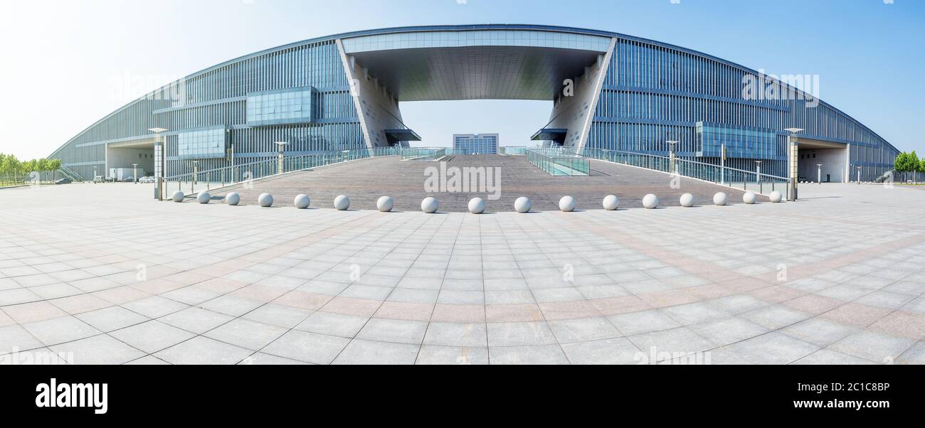 empty ground building exterior Stock Photo - Alamy