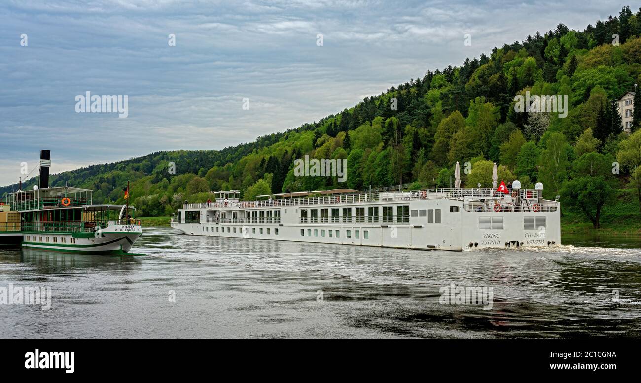 Elbe river navigation hi-res stock photography and images - Alamy