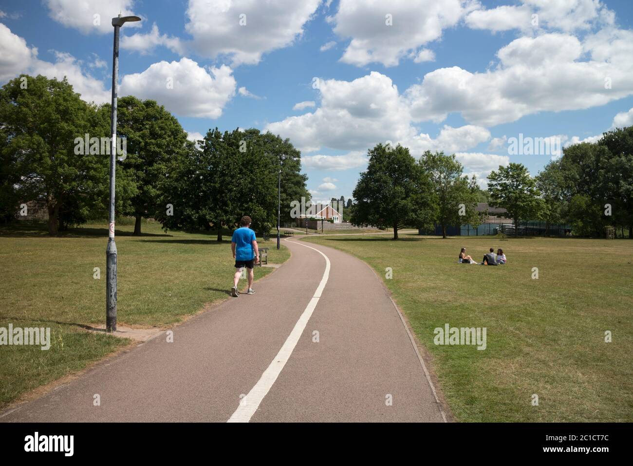 A footpath/cycleway leading to Kingfisher Pool, St. Nicholas Park ...
