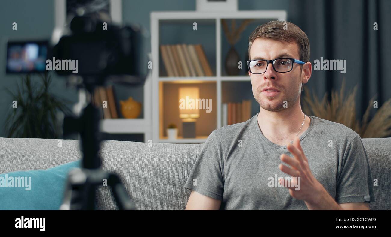 Man with recording device hi-res stock photography and images - Alamy