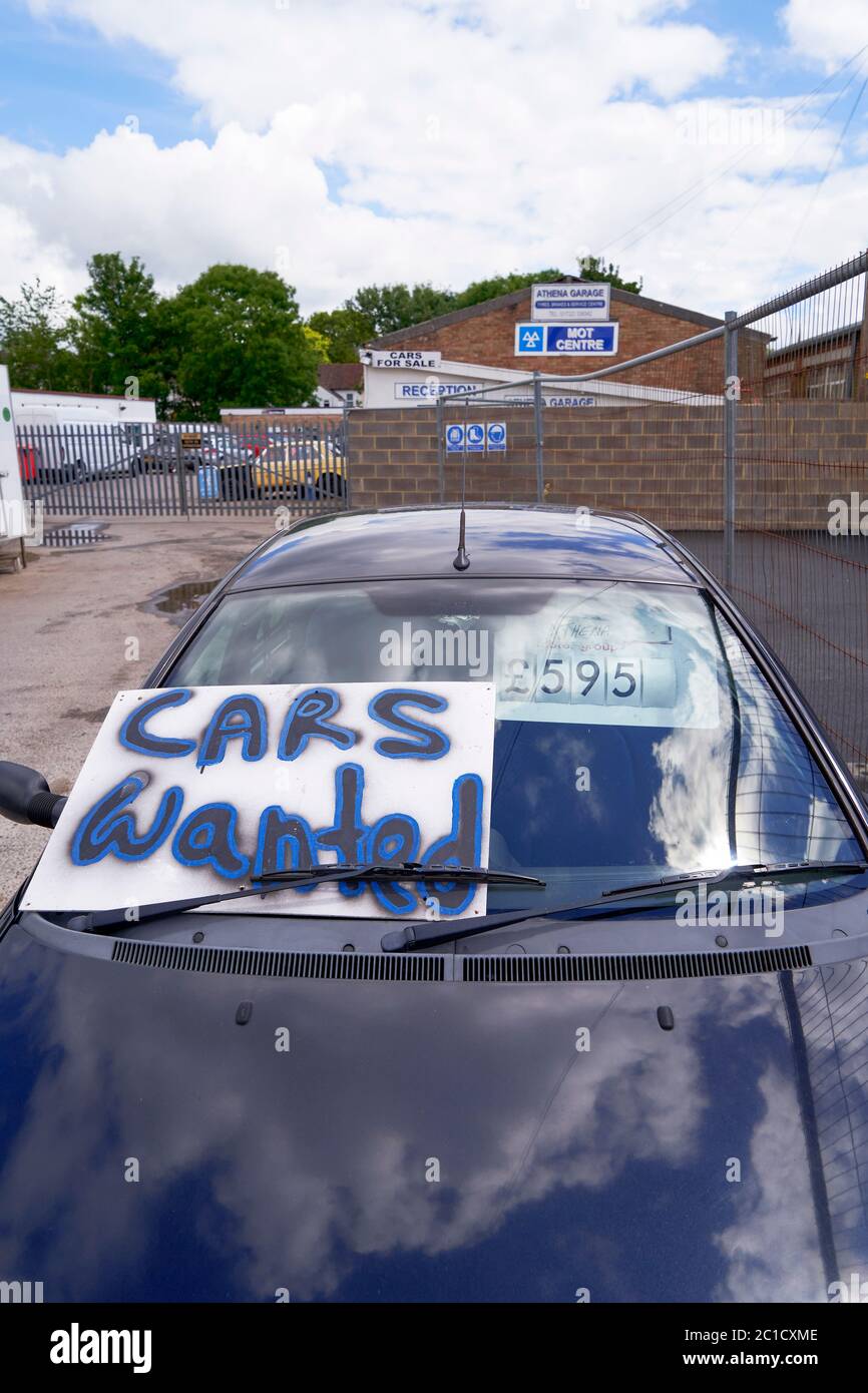 Car price windscreen hi-res stock photography and images - Alamy