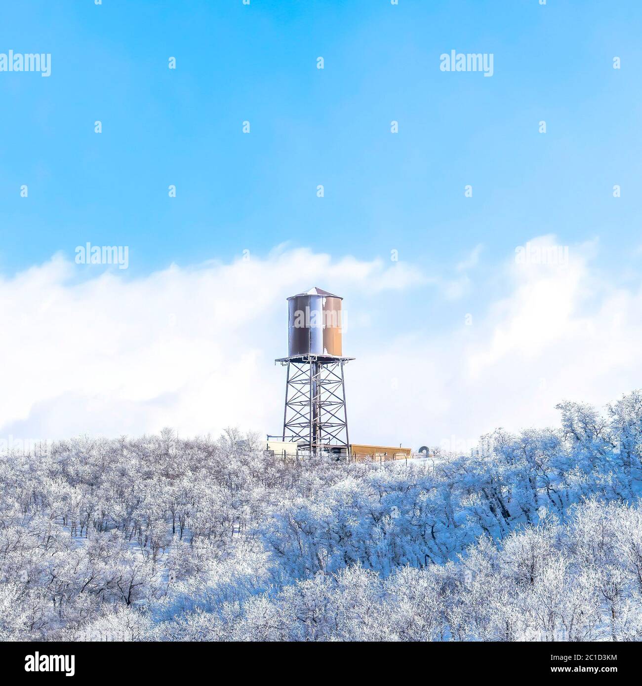 Square water storage tower hi-res stock photography and images - Alamy