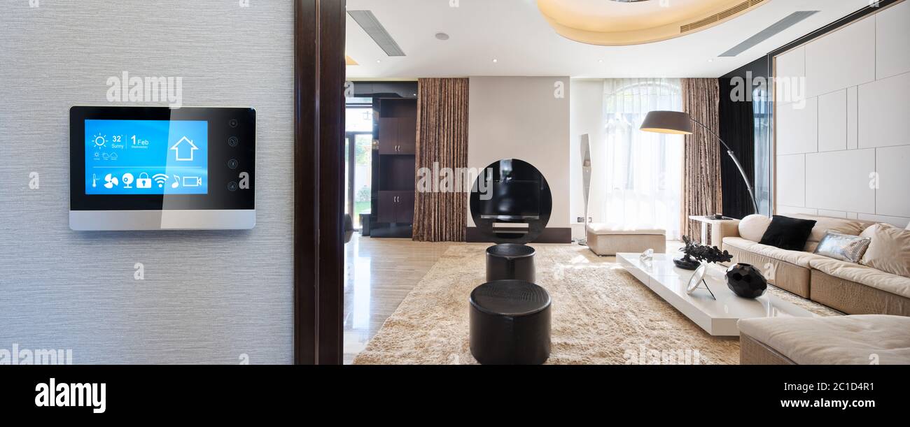 Smart living hi-res stock photography and images - Alamy