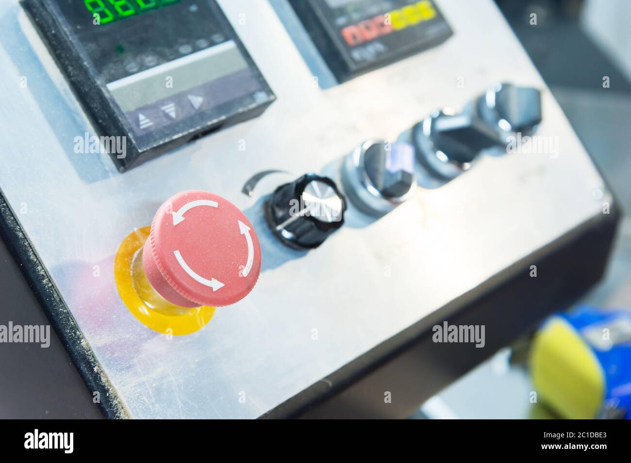Electrical appliances and display hi-res stock photography and images ...
