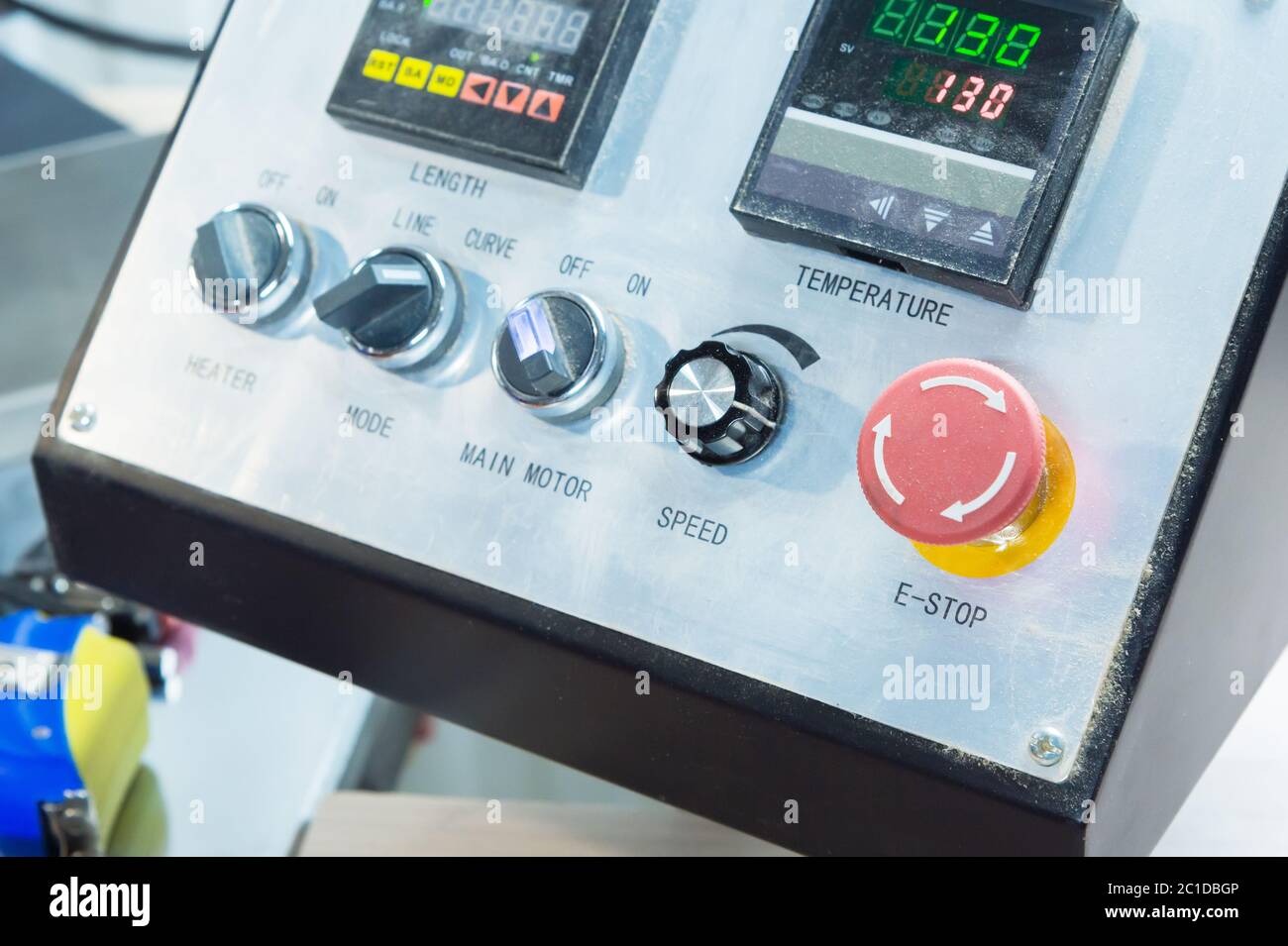 Electrical appliances and display hi-res stock photography and images ...